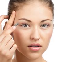 Sprâncene perfecte - Cum să te pensezi corect | avantaje.ro