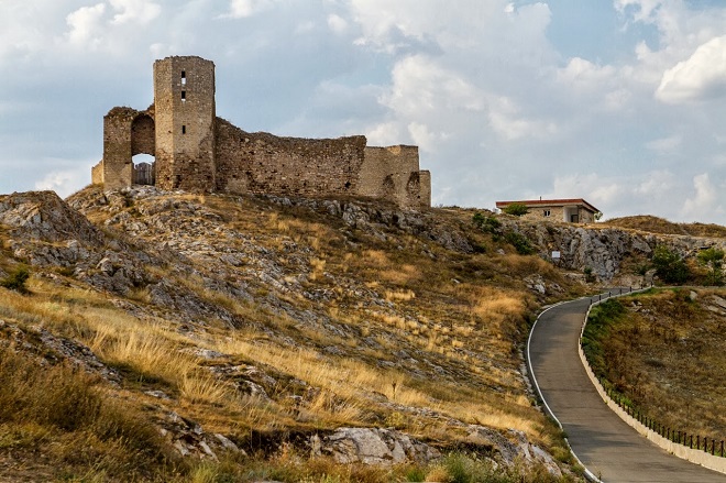 (P) Descoperă Tulcea, oraşul de pe 7 coline | avantaje.ro