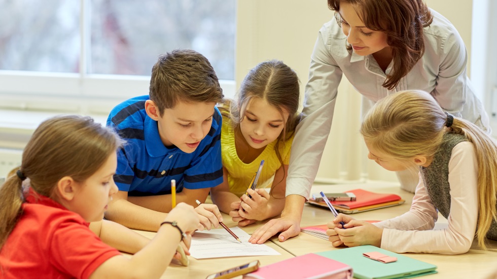 Școala după școală? O posibilă soluție pentru părinți ocupații