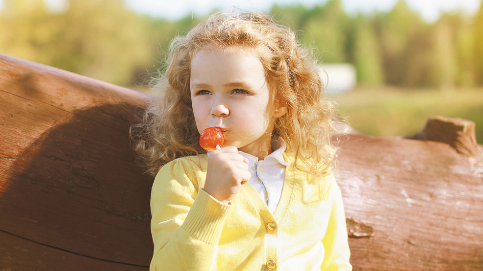 Scapă copilul de tuse cu acadele făcute în casă | avantaje.ro