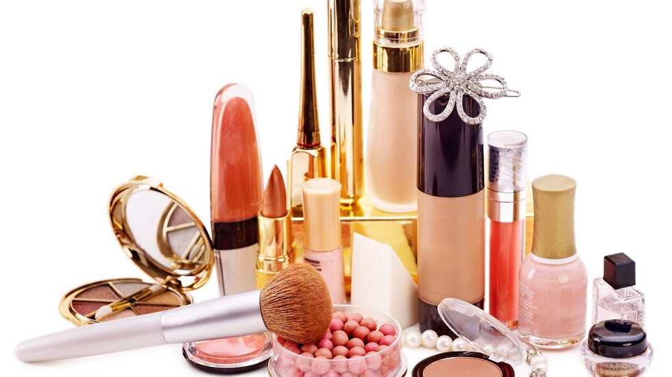 Lista câștigătorilor celor 10 seturi de cosmetice din cadrul campaniei ...