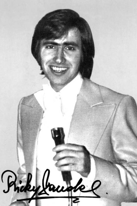 A avut un succes nebun în anii 80'! Cum arată acum celebrul cântăreț ...