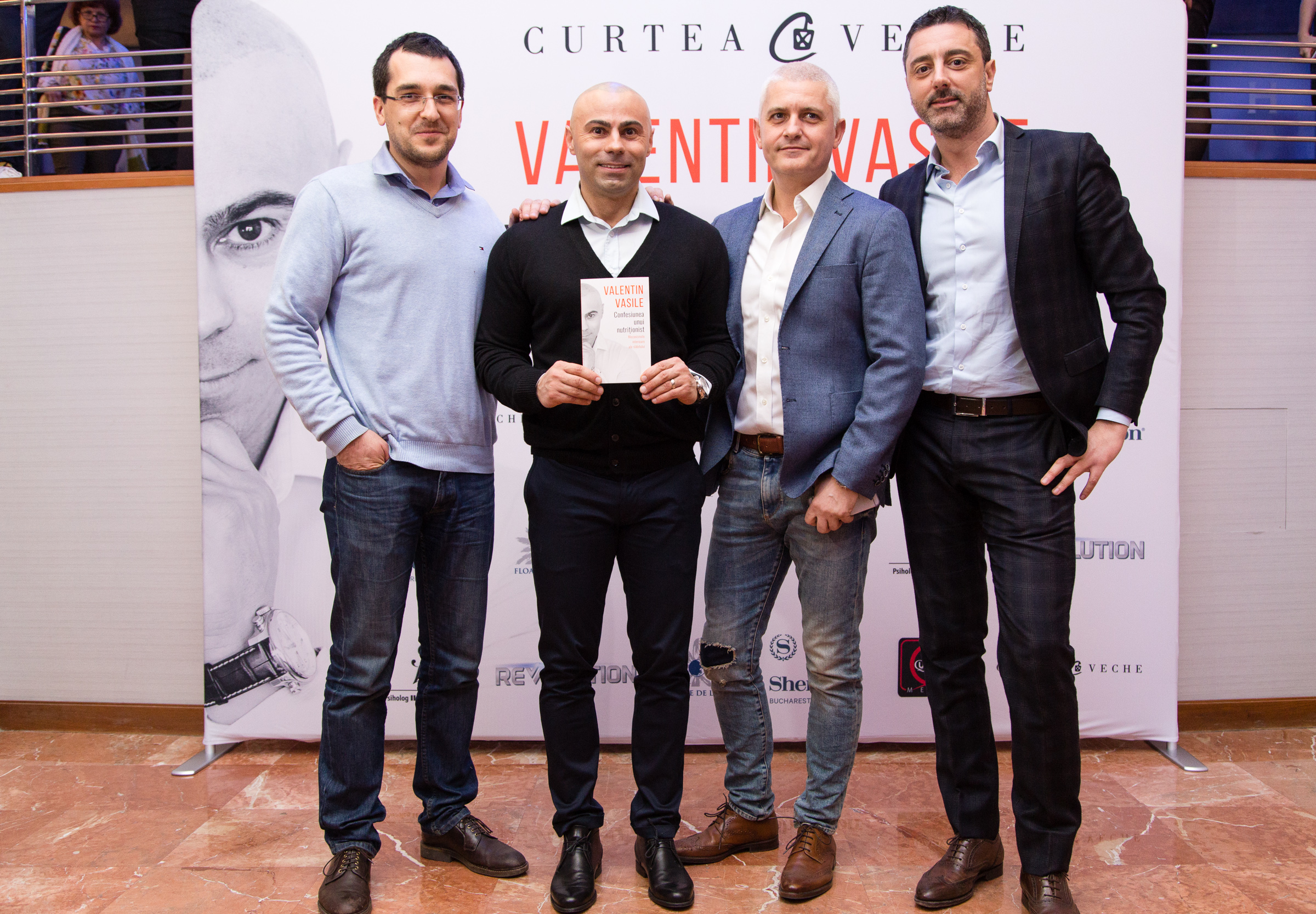 Antrenorul Valentin Vasile a lansat „Confesiunea unui nutriționist“, o ...