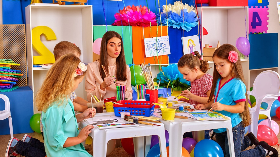 Bulina neagră, bulina albă sau cum ne distrugem copiii | avantaje.ro