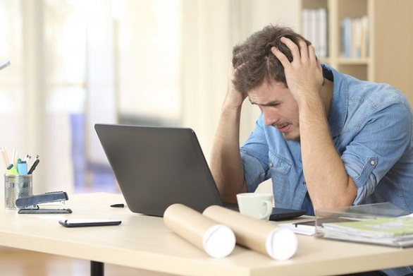 Atenție unde introduci datele personale! Un clic greșit te poate lăsa ...