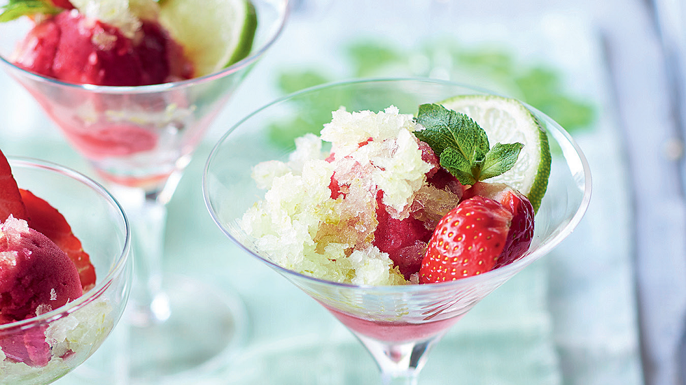 Înghețată cu rom și căpșune | avantaje.ro