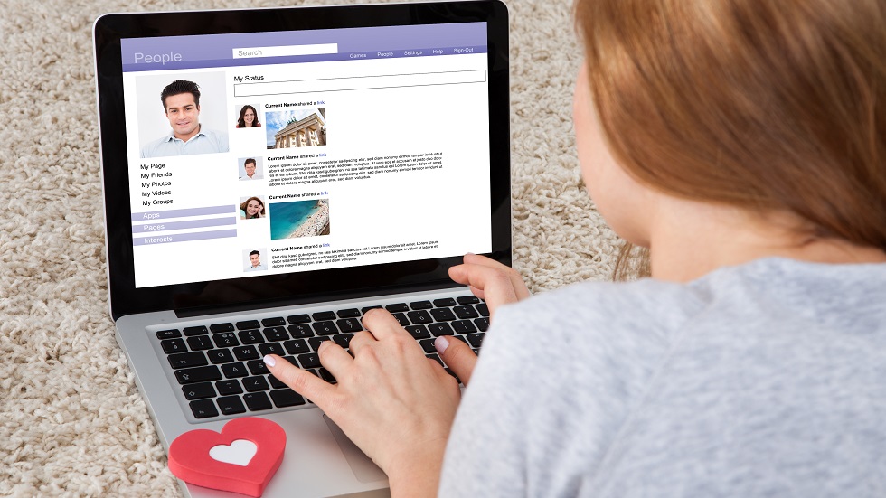 Au început să vorbească pe internet, dar când și-au dat întâlnire ea a ...