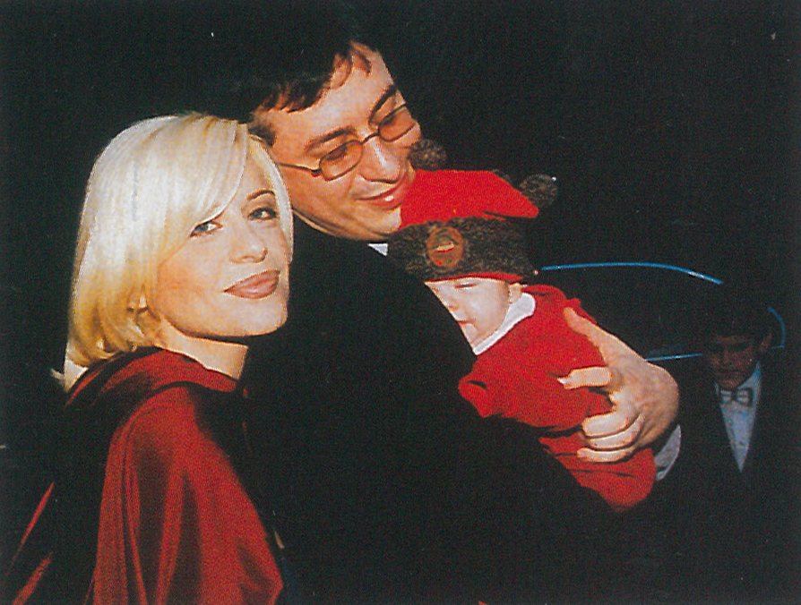 Loredana Groza a răspuns la cea mai arzătoare întrebare. E singură după ...