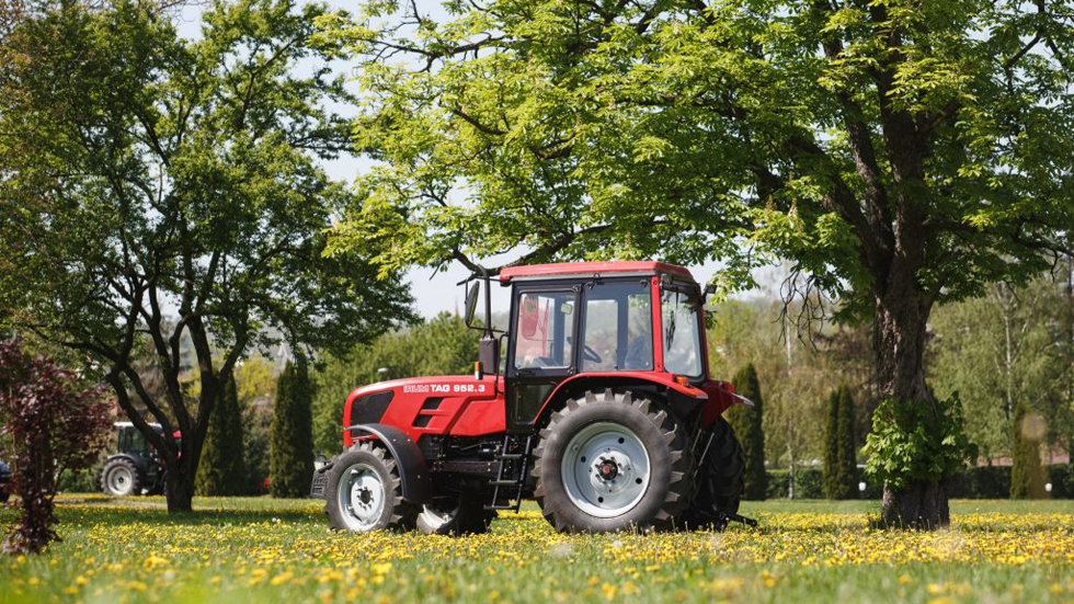 Tractorul 100% românesc va ieși curând pe porțile unei uzine din Reghin ...