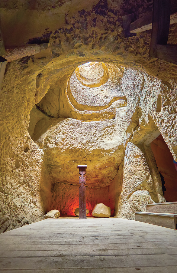 DOSAR SPECIAL Locuri misterioase din România: Templul ursitelor, locul ...