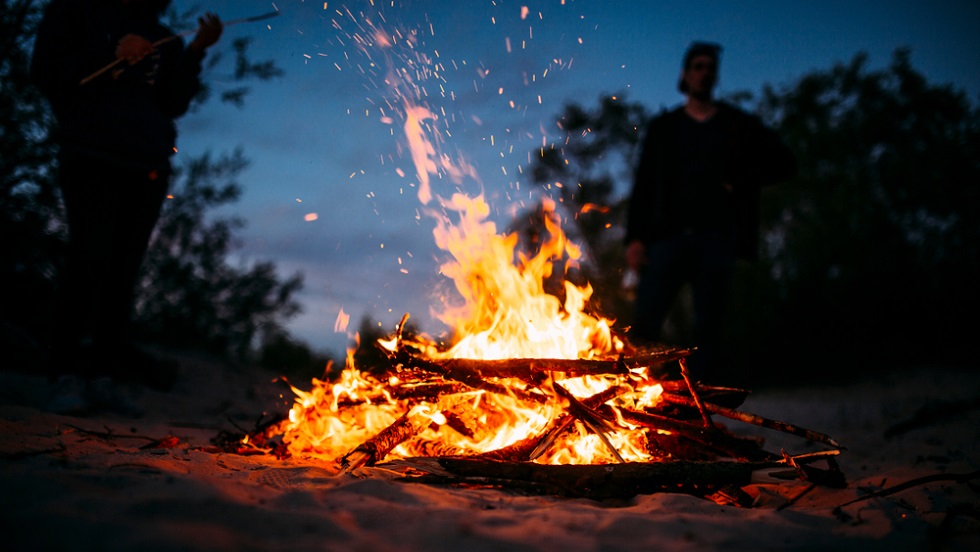 Focul lui Sumedru. Tradiții în ajun de Sfantul Dumitru