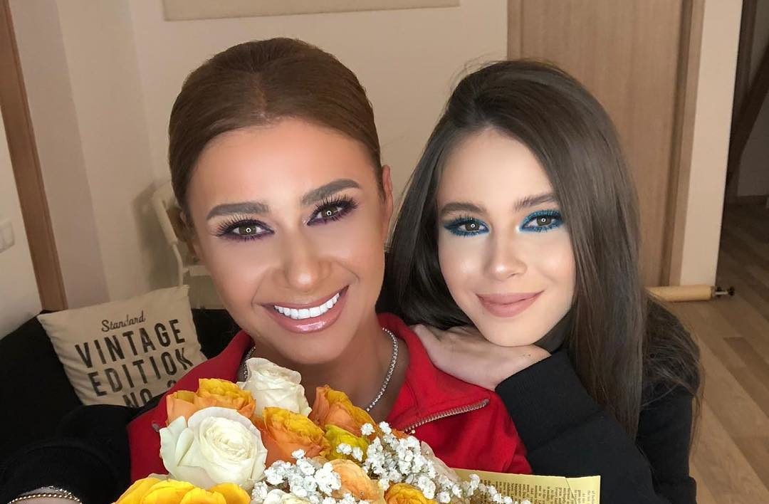 Cu ce se ocupă fiica cea mare a Anamariei Prodan. Rebecca a renunțat la ...