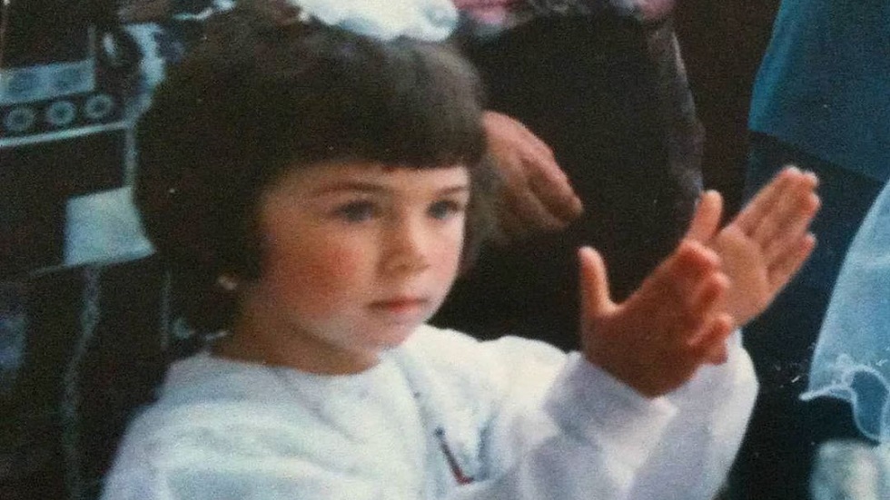 O recunoști? Cine este vedeta din imagine? „Eram la nunta unchiului meu”