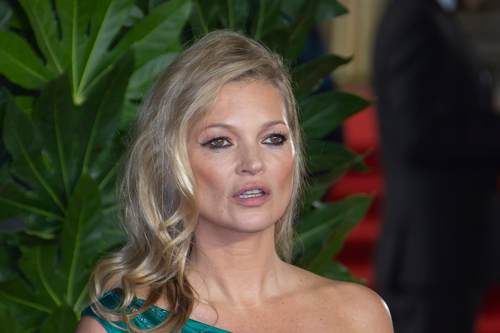 La 47 de ani, Kate Moss bea 15 căni de ceai pe zi!!! | avantaje.ro