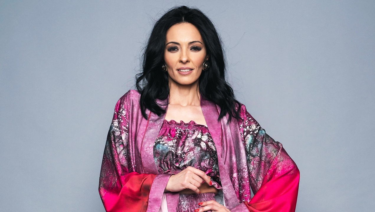 Cosmina Păsărin, în echipa „Vorbește lumea” de la Pro TV. Ce meserie ...