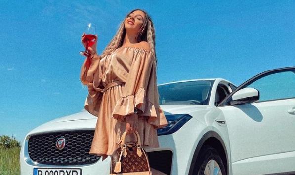 Bibi, unul dintre cei mai urmăriți influenceri români la doar 19 ani