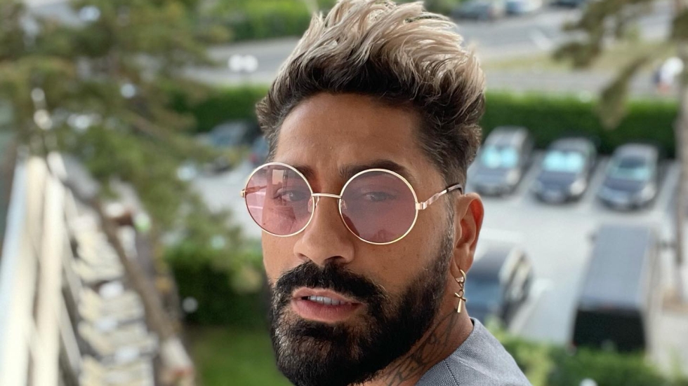 Connect-R are o soră superbă! Iată cum arată