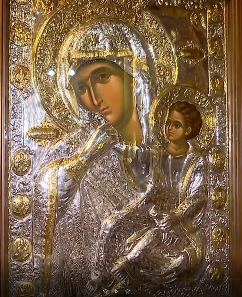 Iată ce să-i ceri Maicii Domnului, Paramithia. Preotul Vasile Ioana ...