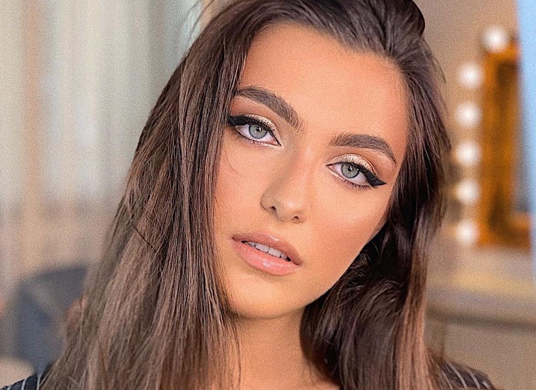 Cu ce se ocupă Alexia Eram? Fiica Andreei Esca și-a cumpărat singură un ...