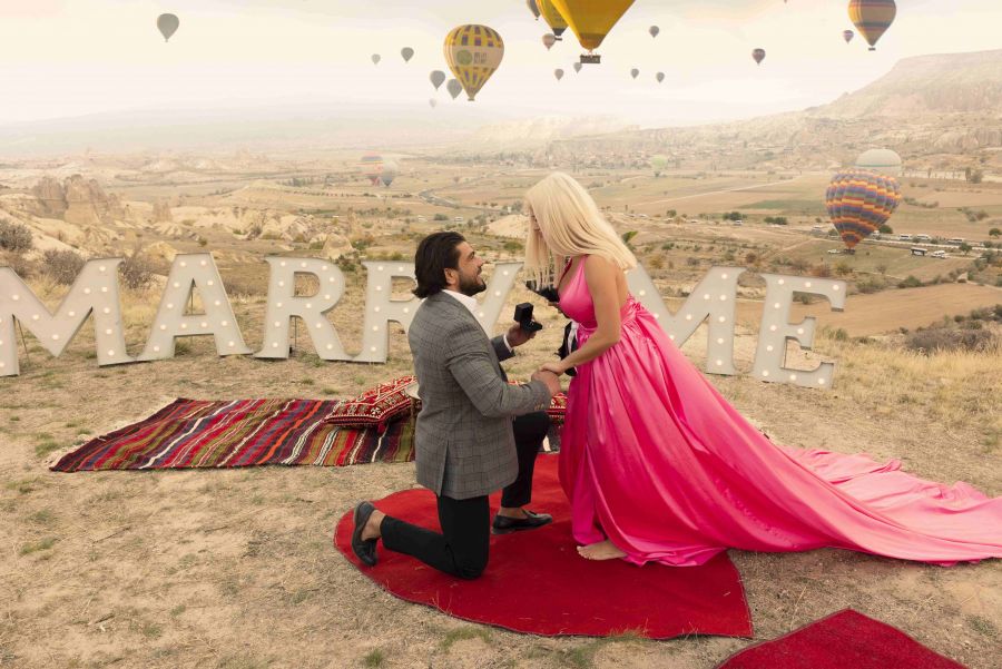 Cine este și cu ce se ocupă Yosif Eudor Mohaci, logodnicul Andei Adam?