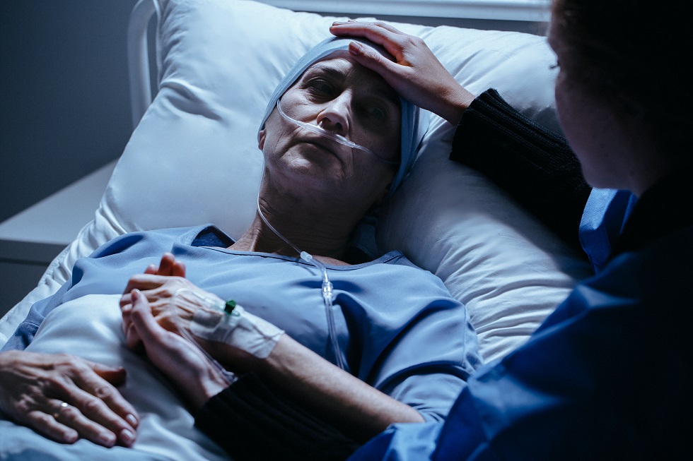 Cei ce au grijă de bolnavi de cancer vor putea cere anual un concediu ...