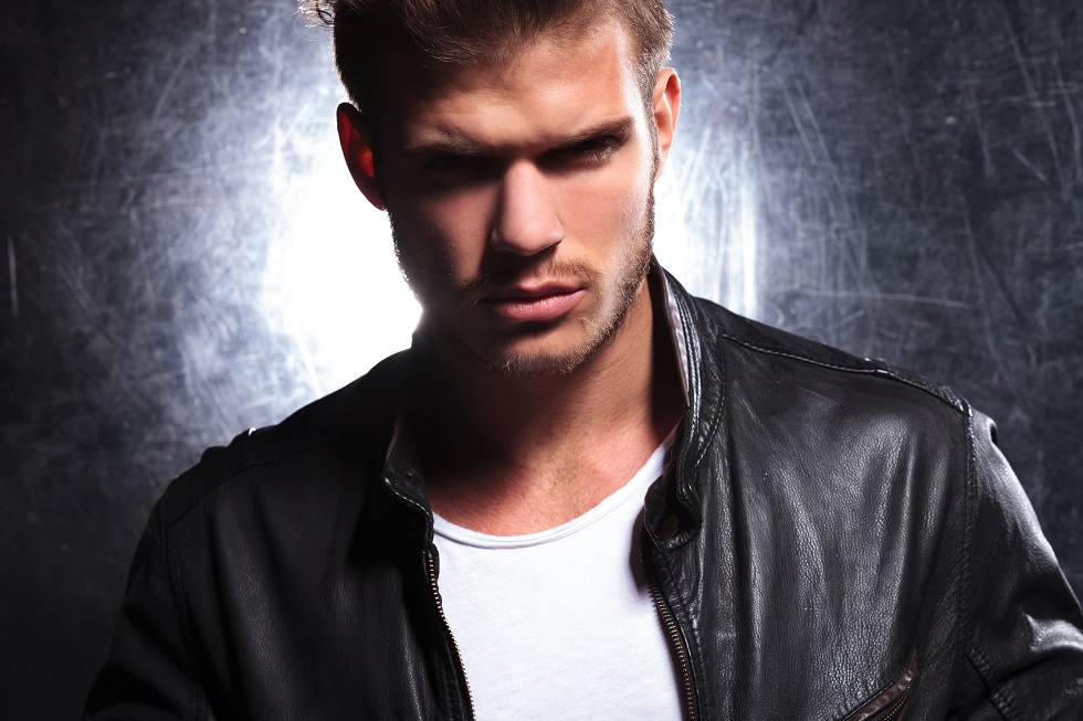 Cum recunoști un escroc sentimental și ce poți face pentru a te feri de el?