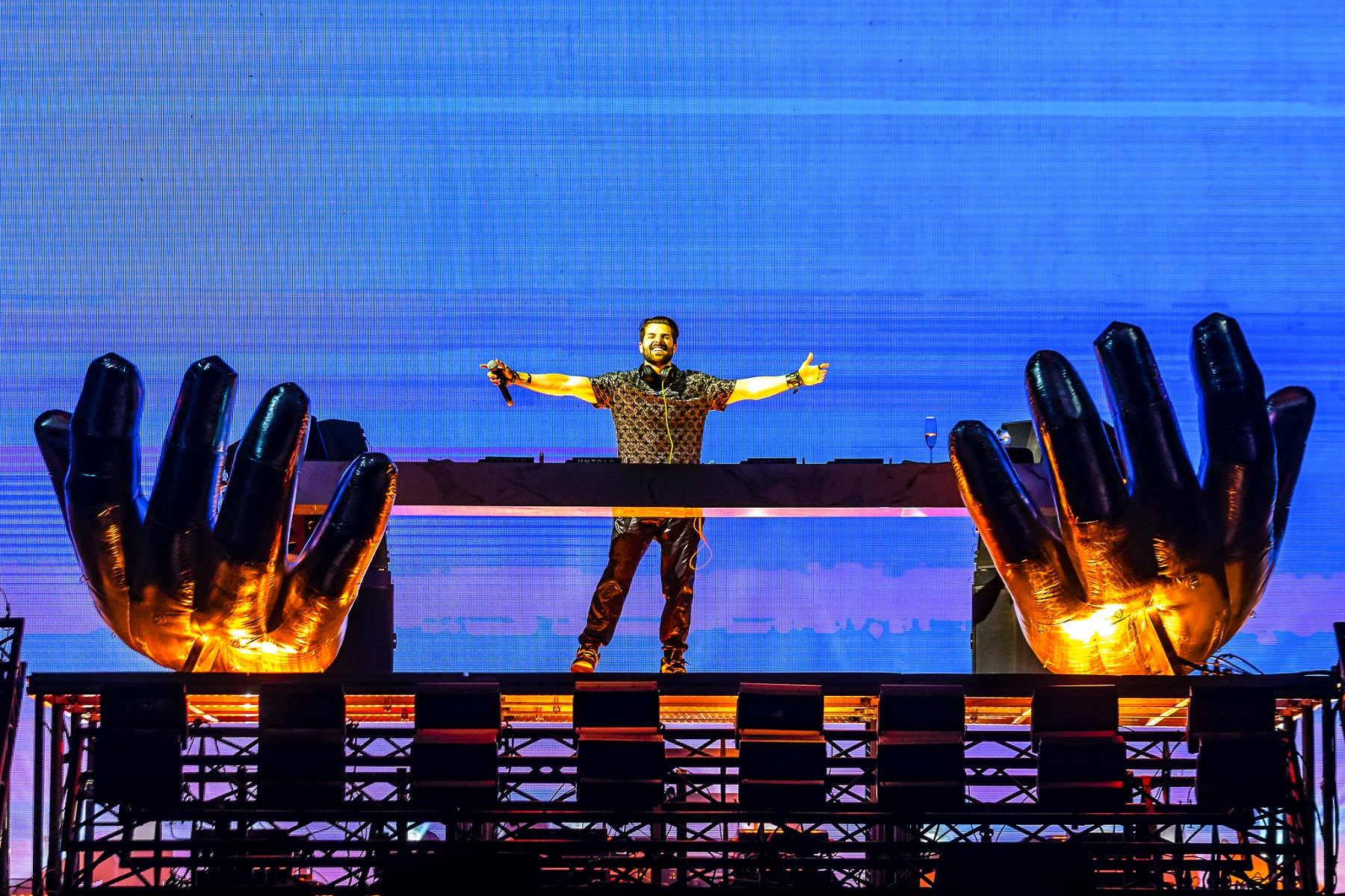 Alok, DJ-ul care a făcut senzație la UNTOLD 2022, a lansat un nou ...