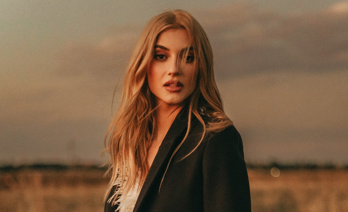 Cine e Andia, cântăreața în vârstă de 22 de ani, și cum a ajuns în ...