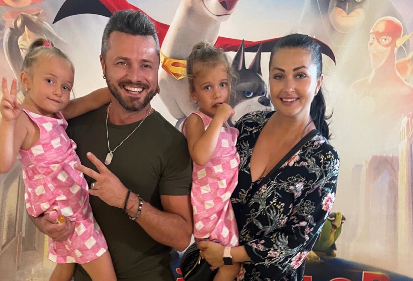 Prin ce trece Gabriela Cristea cu fetițele ei: „Cumva m-am transformat într-o mamă de weekend ...