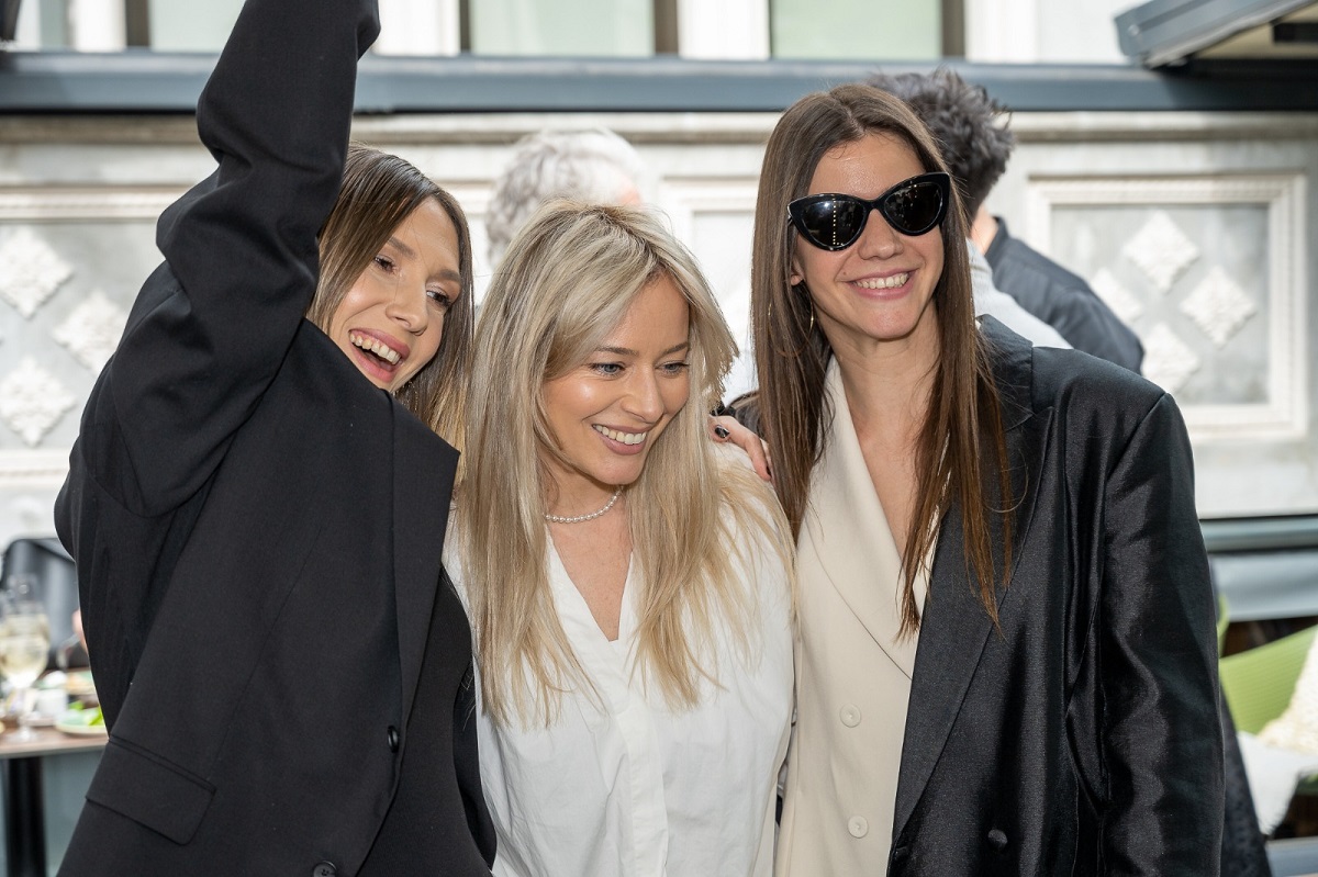 Adela Popescu, Adelina Pestrițu și Laura Cosoi joacă în același film