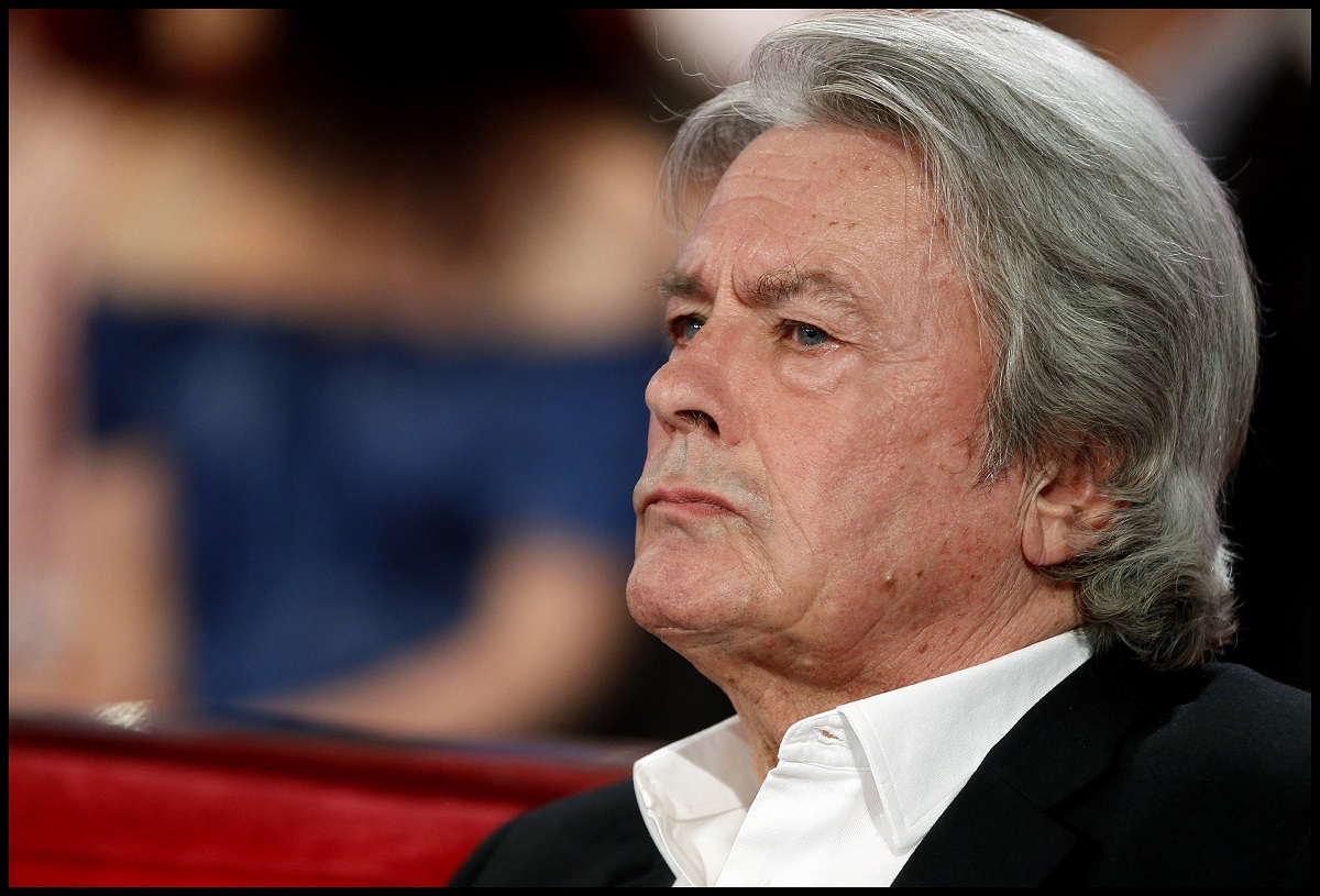 Alain Delon este în mare pericol: a ajuns victima unui abuz inimaginabil