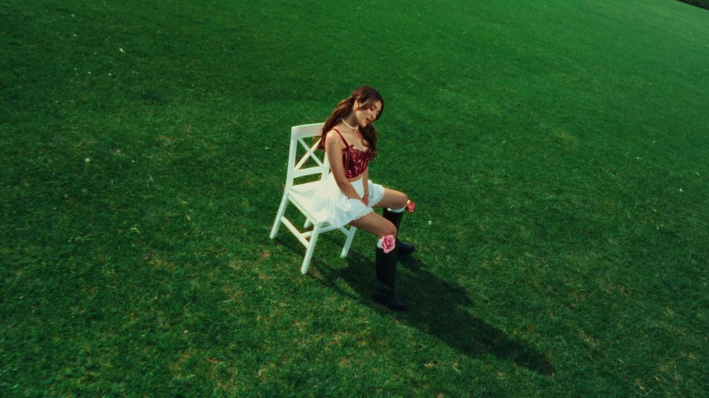 Cine e artista care a refuzat burse la 3 facultăți din America pentru a ...