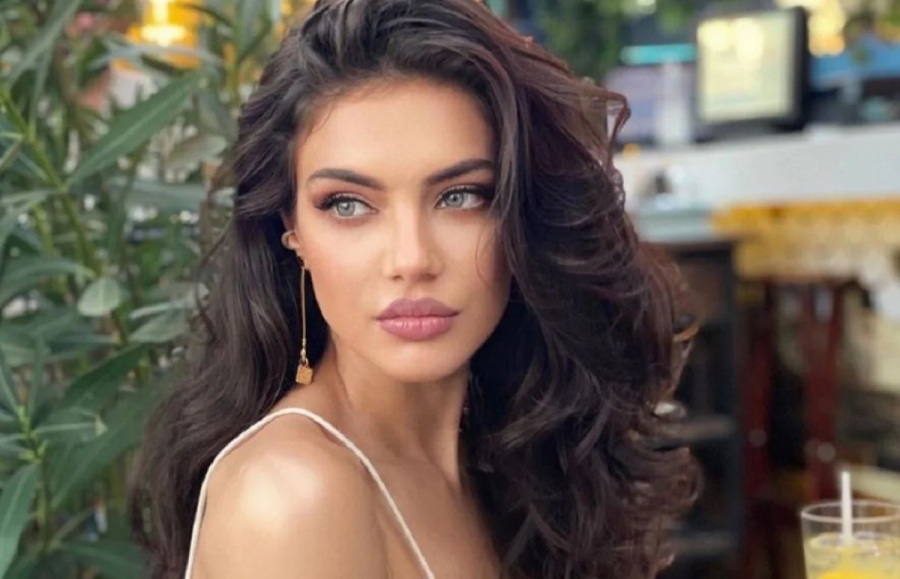 Ipostaza neașteptată în care s-a pozat Cristina Ich!