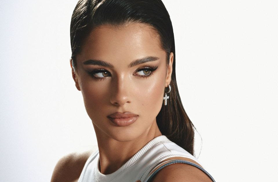 Misha Miller blocată pe aeroportul din Varșovia! Află ce a pățit ...