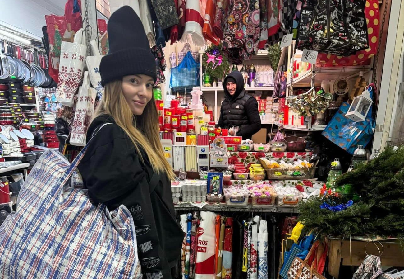 Reacții după ce Delia a apărut în Piața Obor din București, cu punga de ...