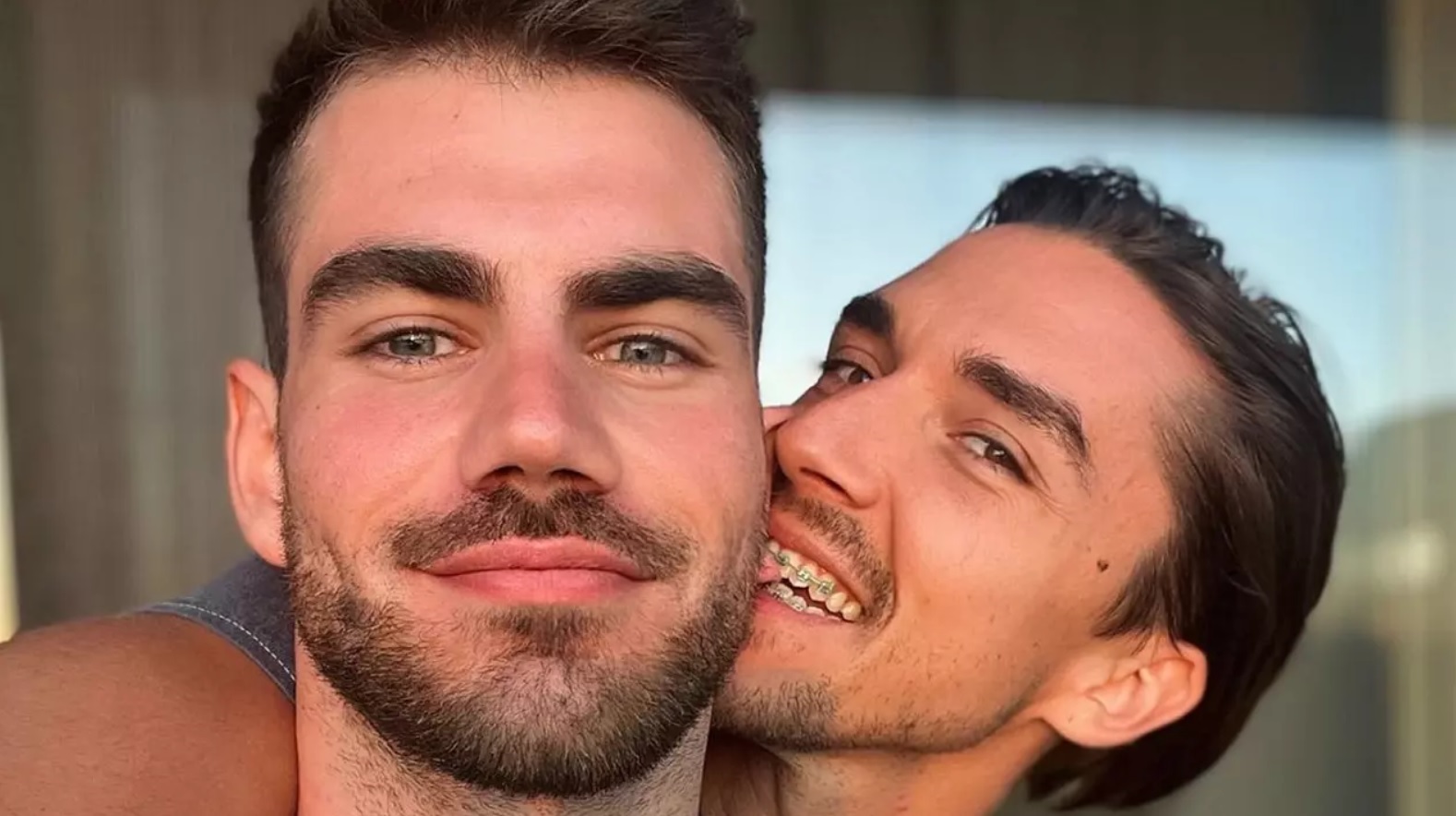 Emil Rengle face nuntă cu Alejandro Fernandez. Unde visează să aibă loc ...