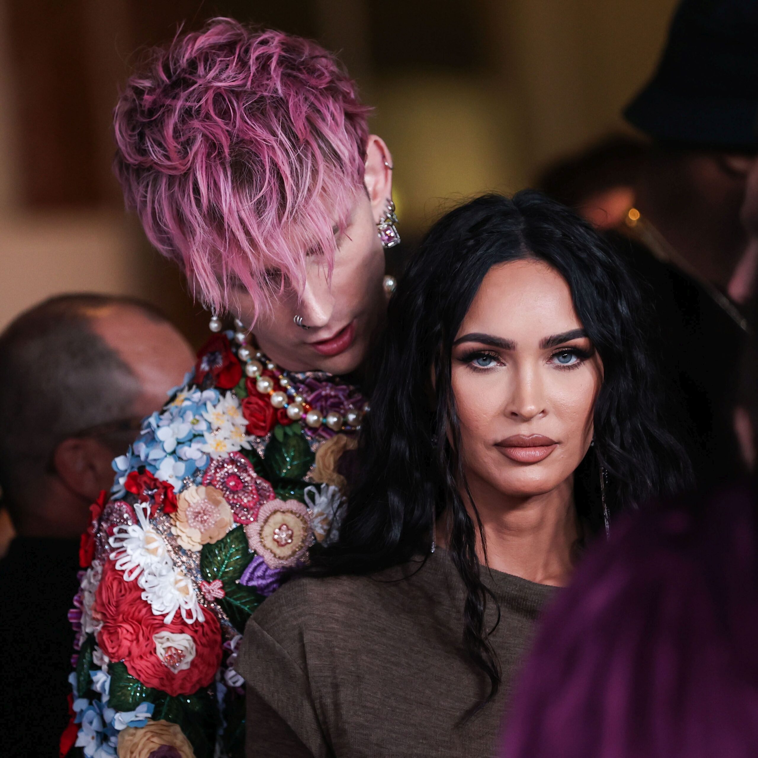 Gestul făcut de Machine Gun Kelly chiar înainte ca Megan Fox să nască ...