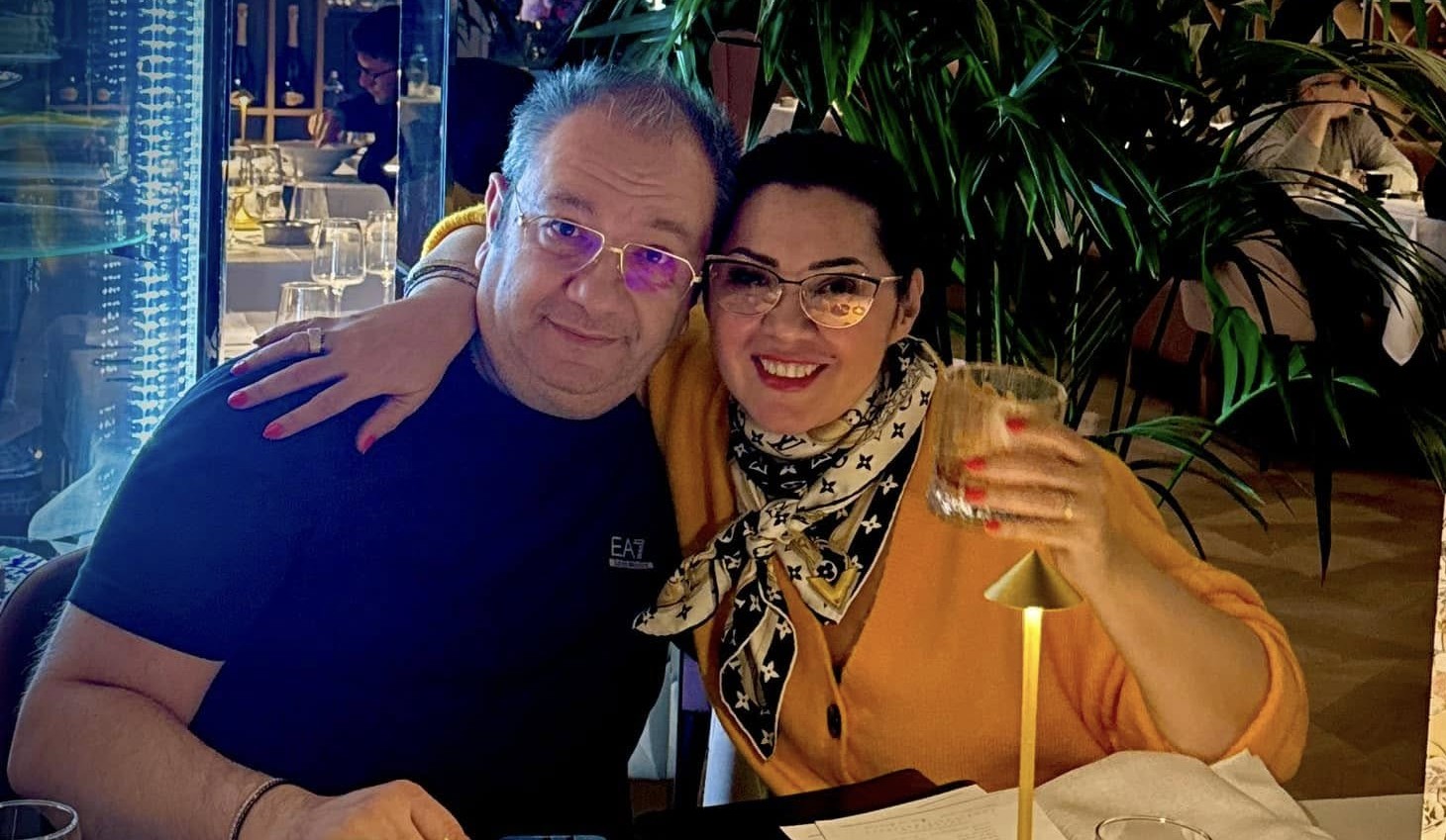 Cum este, de fapt, relația dintre Minodora și soțul ei. Cei doi ...