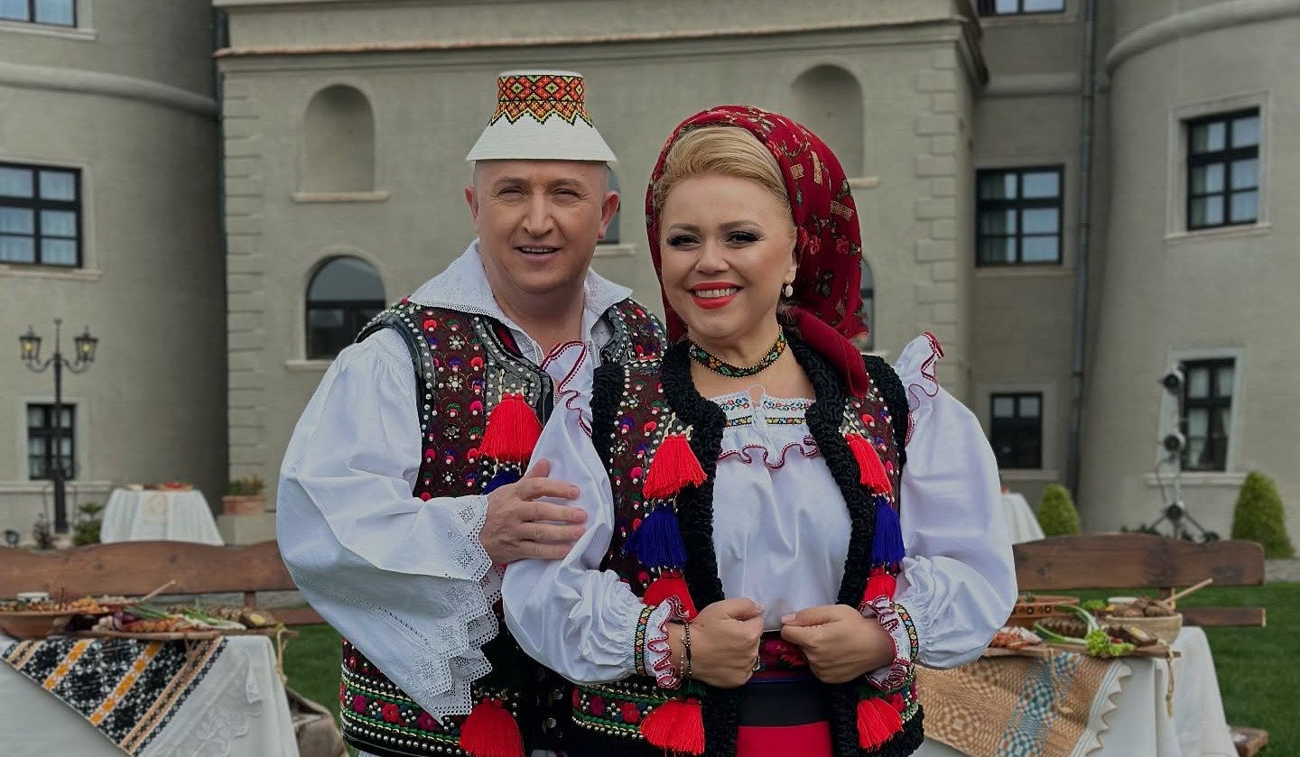 Cornelia și Lupu Rednic au acționat în instanță un organizator de ...