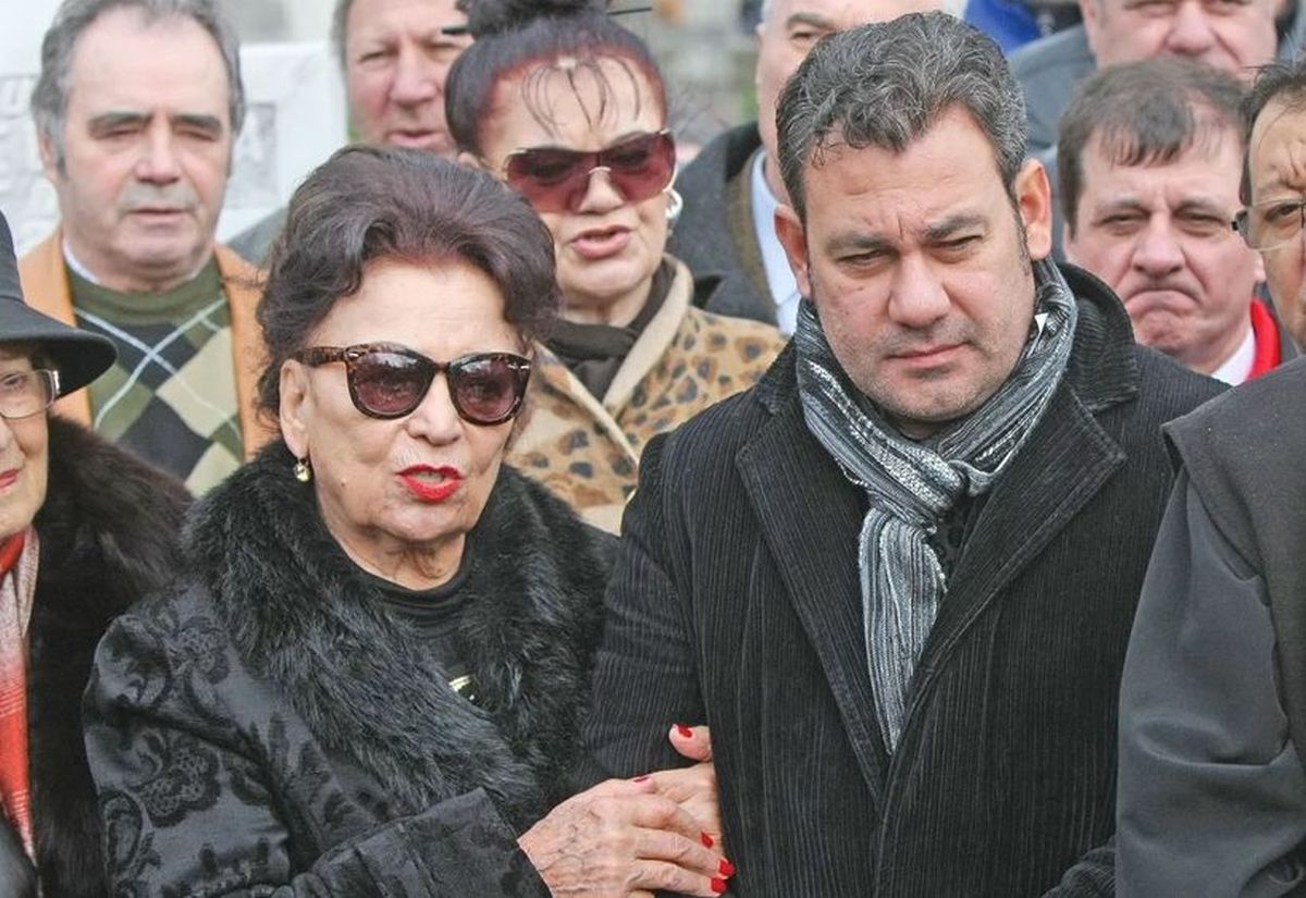 Maria Ciobanu, monument de durere la priveghiul soțului. Mircea ...