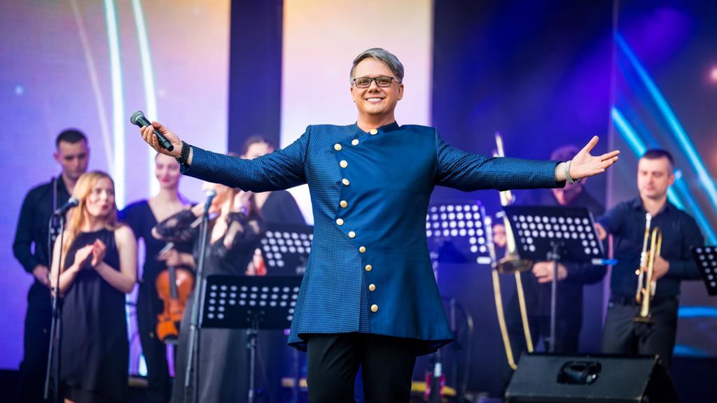 Paul Surugiu - Fuego, decorat cu „Ordinul de Onoare” de Primăria ...